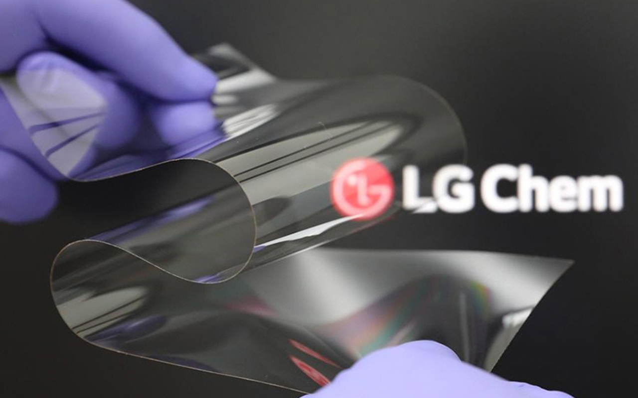 LG 开发新型材料，号称硬度与玻璃一样但折起来像塑料- DoNews